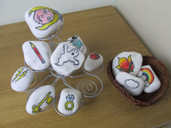 The Essential Guide On How To Use Story Stones – Early Impact Learning