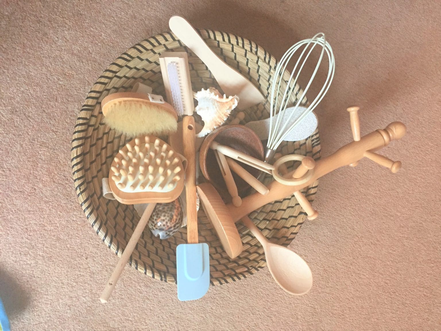 Treasure Basket Ideas – The Complete Guide – Early Impact Learning